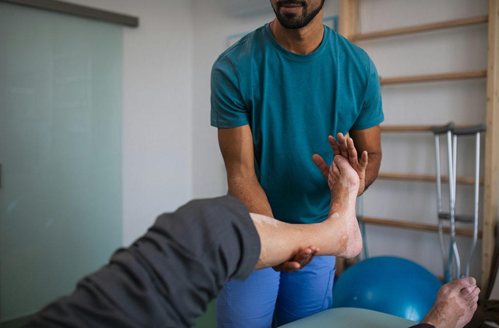 Heel Pain (Plantar Fasciitis): Causes & Care | OS Clinic